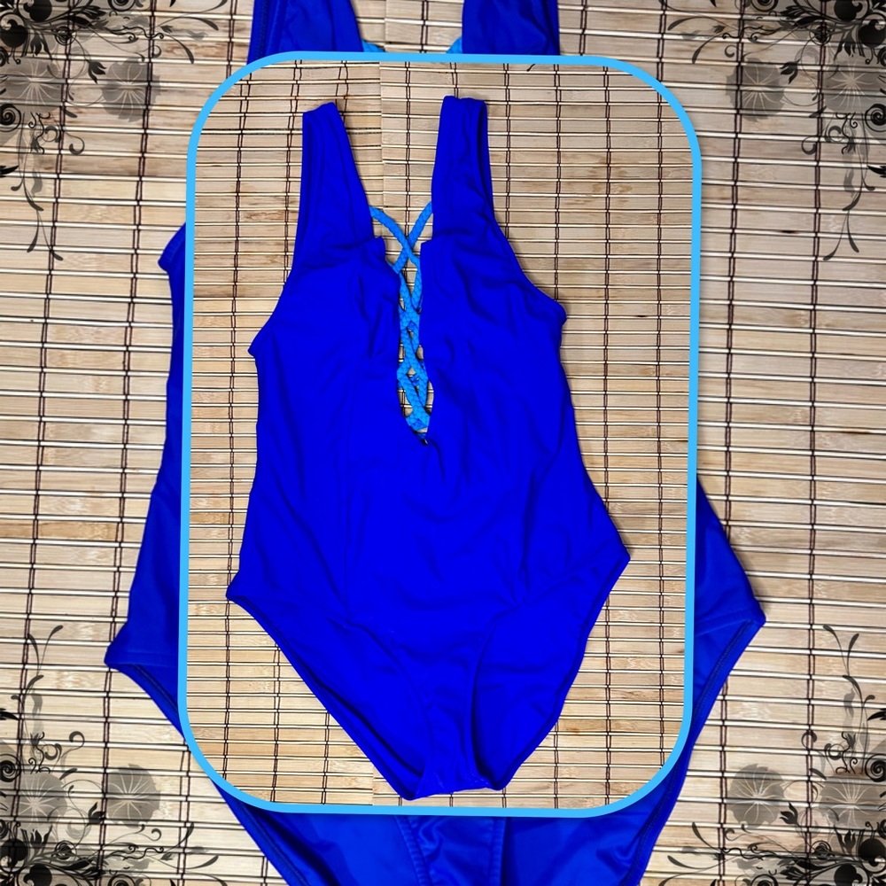 Venus Womens Plunge One Piece Bathing Suit 14 - Gem